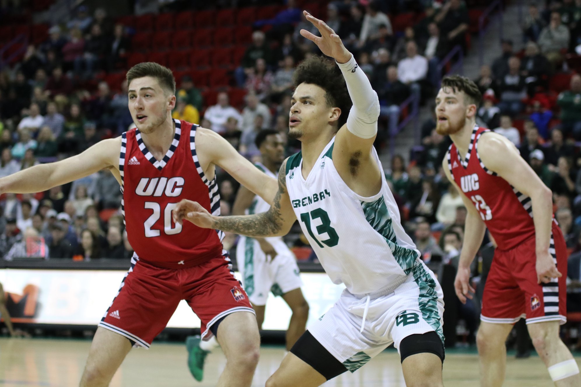 Trevian Bell steps up in clutch victory over UIC – Phear the Phoenix